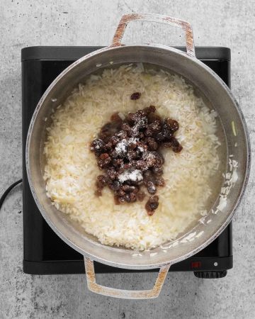 Rice With Raisins (Arroz Con Pasitas)